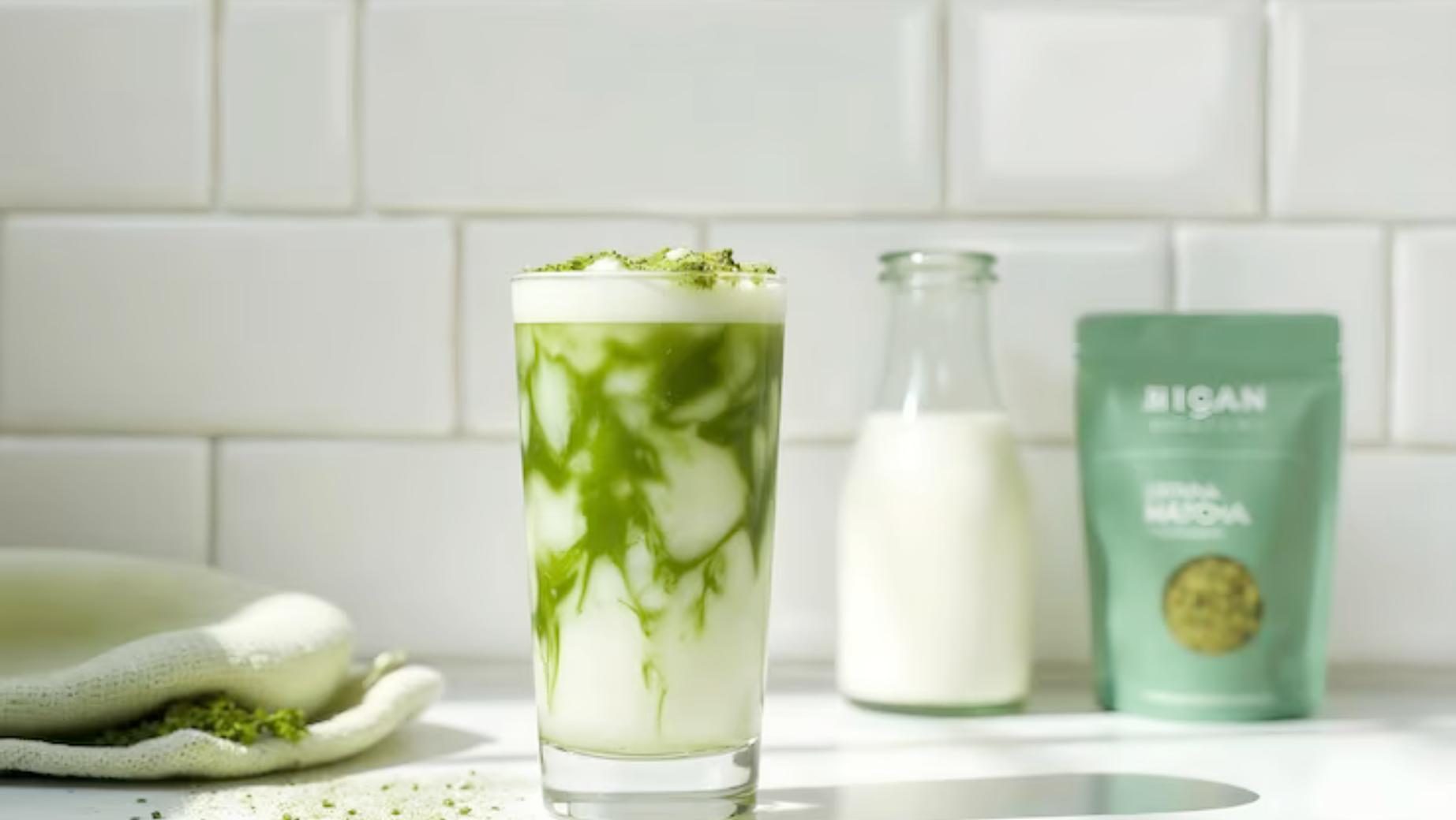 Jak si připravit a našlehat Matcha Latte? - Michato.cz
